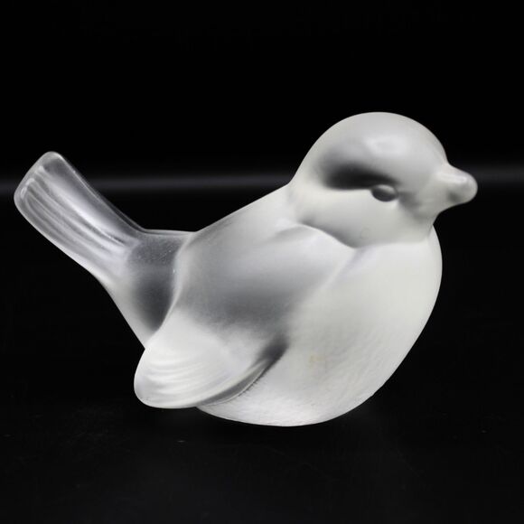 Fenton | Accents | Vintage Fenton Bird Figurine Frosted Satin Glass ...
